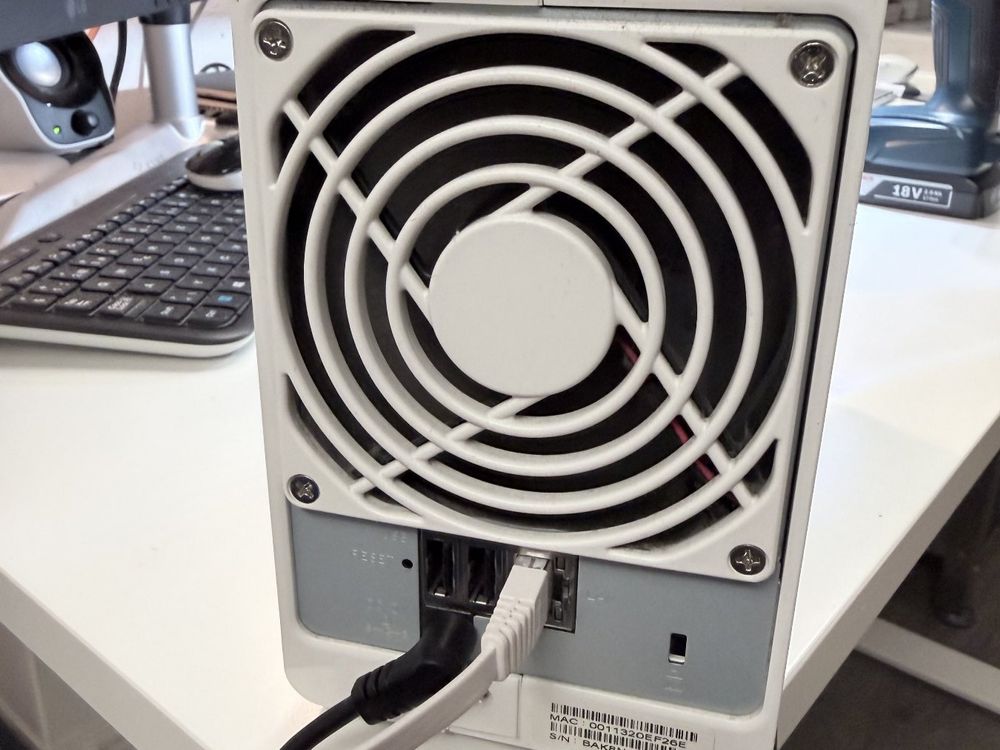 NAS Synology 212j, mit 2x2 TB Festplatten (Gebraucht) in Etziken für ...