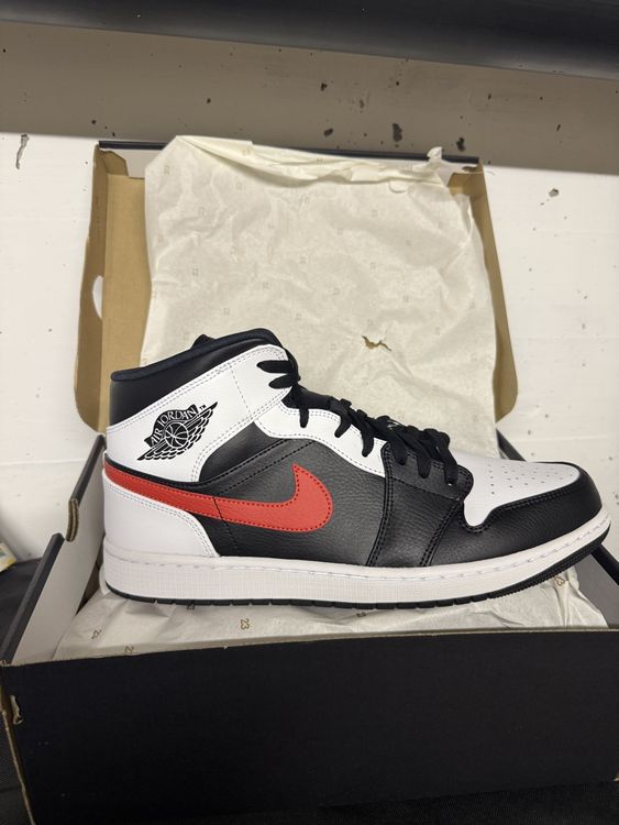 Air Jordan 1 Mid Gr. 48.5 Schwarz/Weiss/Rot - Neuwertig (Neu und ...