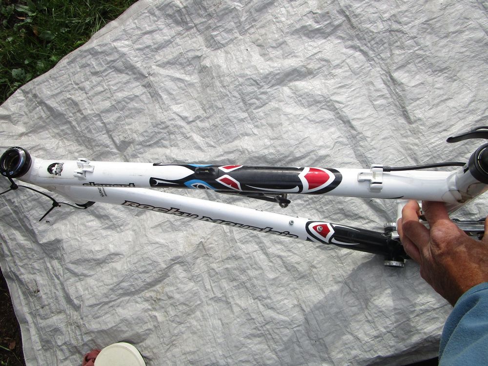 MTB Fully Rahmen 26" Grösse L ab 177Cm 2850g (Gebraucht) in Ottikon für CHF 100 – mit Lieferung ...