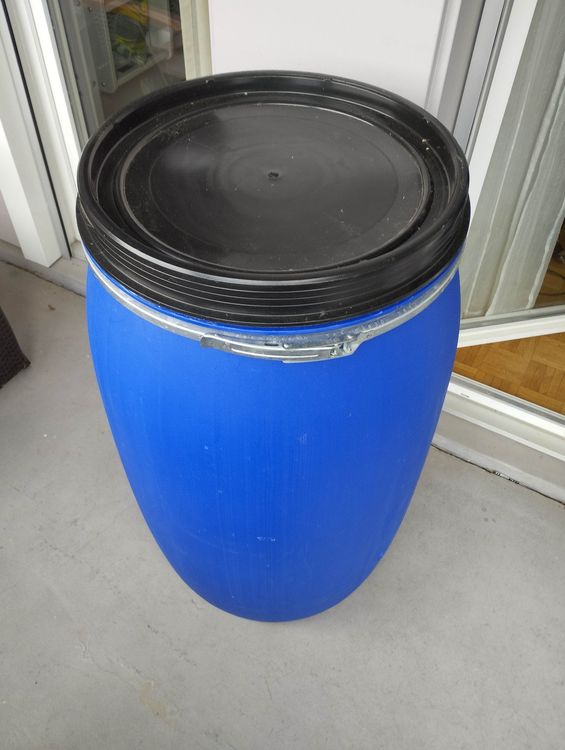 Fass 200L Kunststoff (Gebraucht) in Baden für CHF 35 – nur Abholung auf Ricardo kaufen