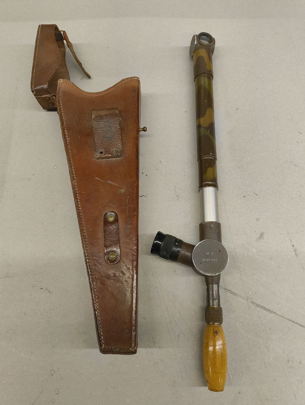 Périscope militaire ancien avec son étui en cuir rare (D'occasion) à ...