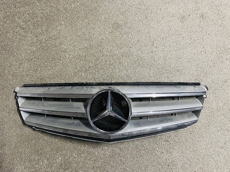 Mercedes C Klasse Kuhlergrill