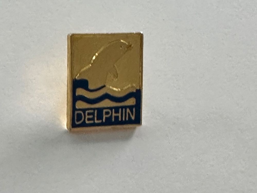 Delphin Pin : (Gebraucht) in Gutenswil für CHF 4 – mit Lieferung auf Ricardo kaufen