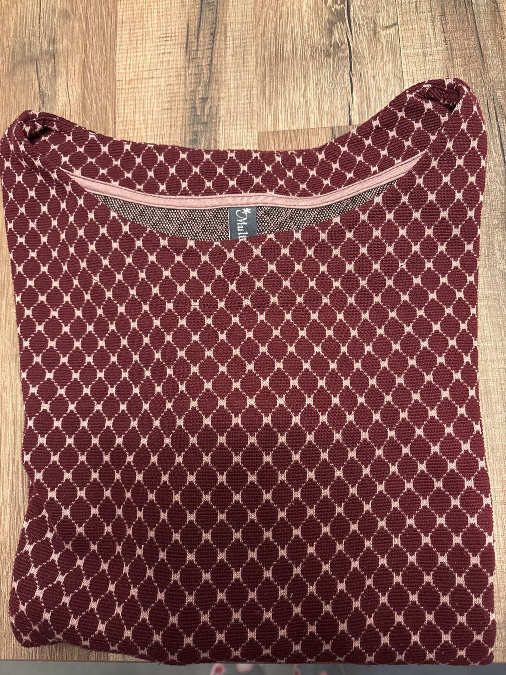 Lot de 4 pulls à manches longues T46 (D'occasion) à Delémont pour CHF 2 ...