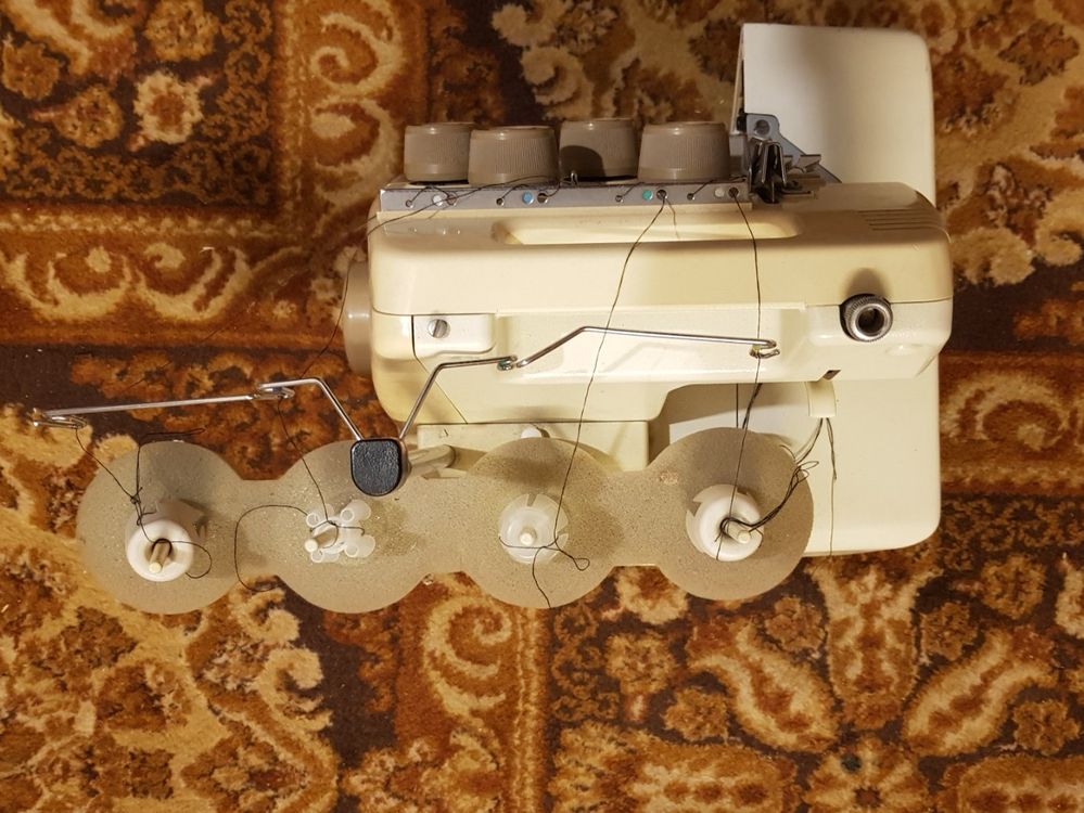 Overlock Nähmaschine - Bernette 234 (Defekt) in Zezikon für CHF 75 ...