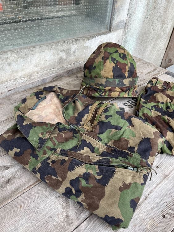 Taz 90 Militär Uniform Schweizer Armee (Gebraucht) in Ennetmoos für CHF ...