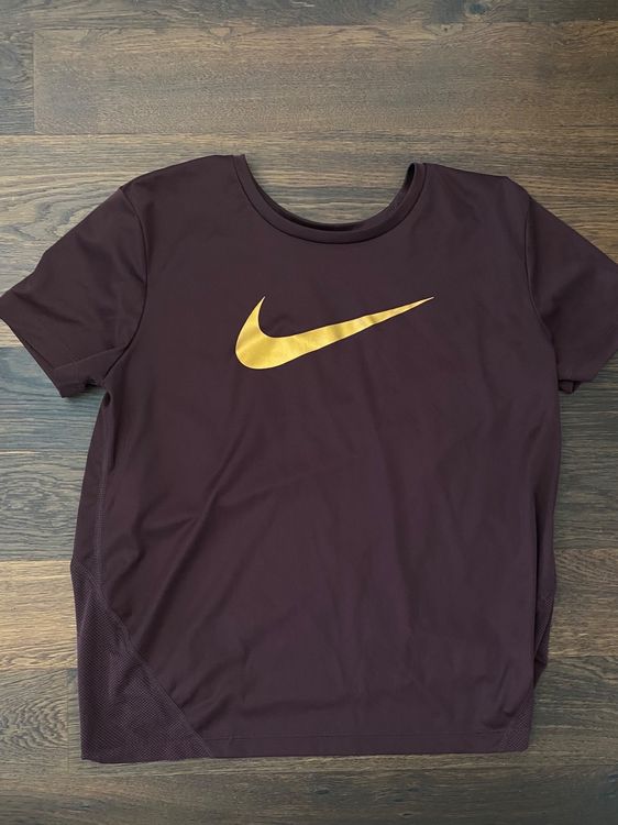 Nike Tech Shirt (Gebraucht) in Münchenbuchsee für CHF 15 – mit ...