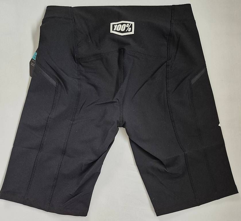 100% R-Core X Bike Shorts Gr. 34 - Neue und Originalverpackt (Gebraucht ...