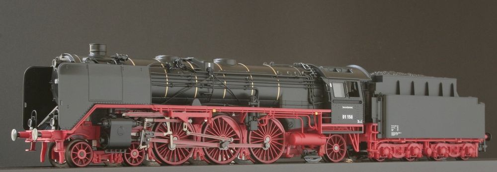 Märklin 39017 - DB-Dampflok 01 150 in Holzkasette AC-Digital (Gebraucht ...