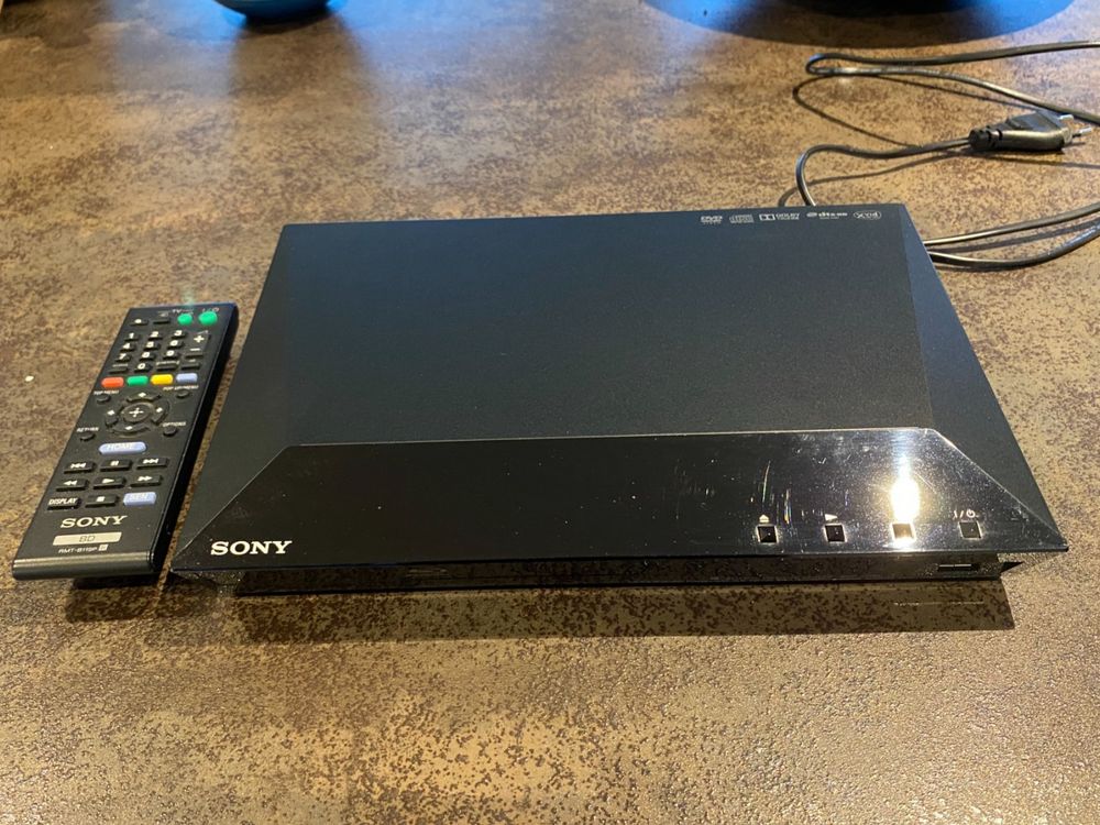 Sony Blu-Ray und DVD Player BDP-S1100 | Kaufen auf Ricardo