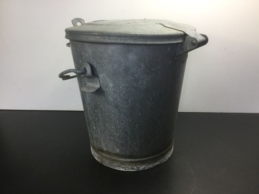 Alter Ochsner Blech Kerichtkübel für Asche für Ofen (Gebraucht) in ...