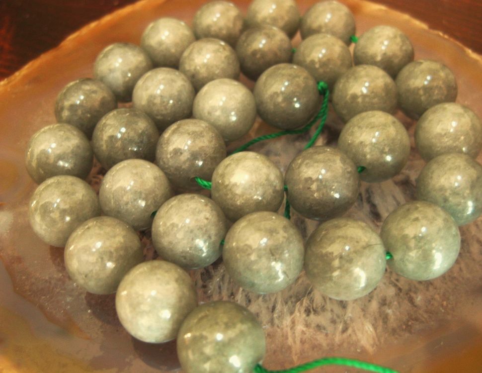 EIN STRANG ECHTE BURMAJADE STEINKUGELN 12 x 12 mm. 32 STÜCK (Neu ...