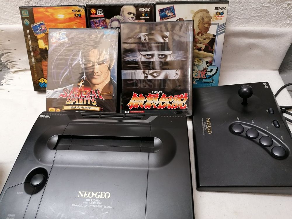 XXL Neo Geo AES Bundle mit 5 Games NTSC-J ab 799.-!!! (Gebraucht) in ...