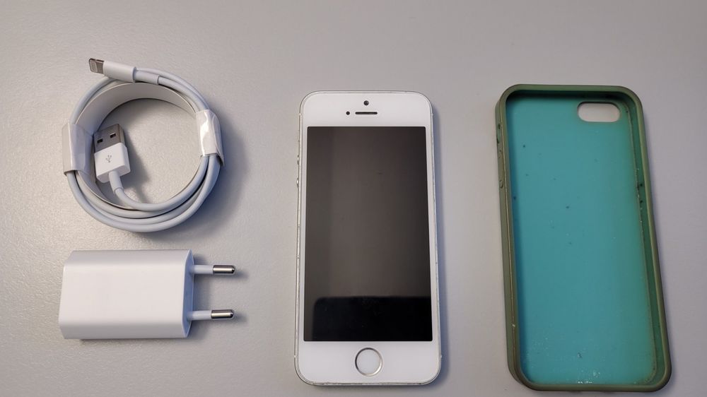 iPhone SE (2017) 64GB | Kaufen auf Ricardo