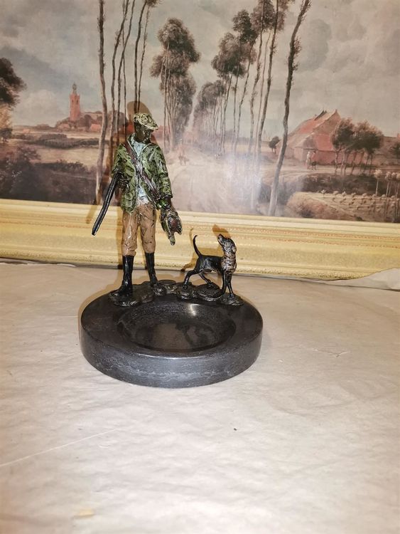 JÄGER MIT HUND UND BEUTE BRONZE (Gebraucht) in Jeuss für CHF 39 – mit ...