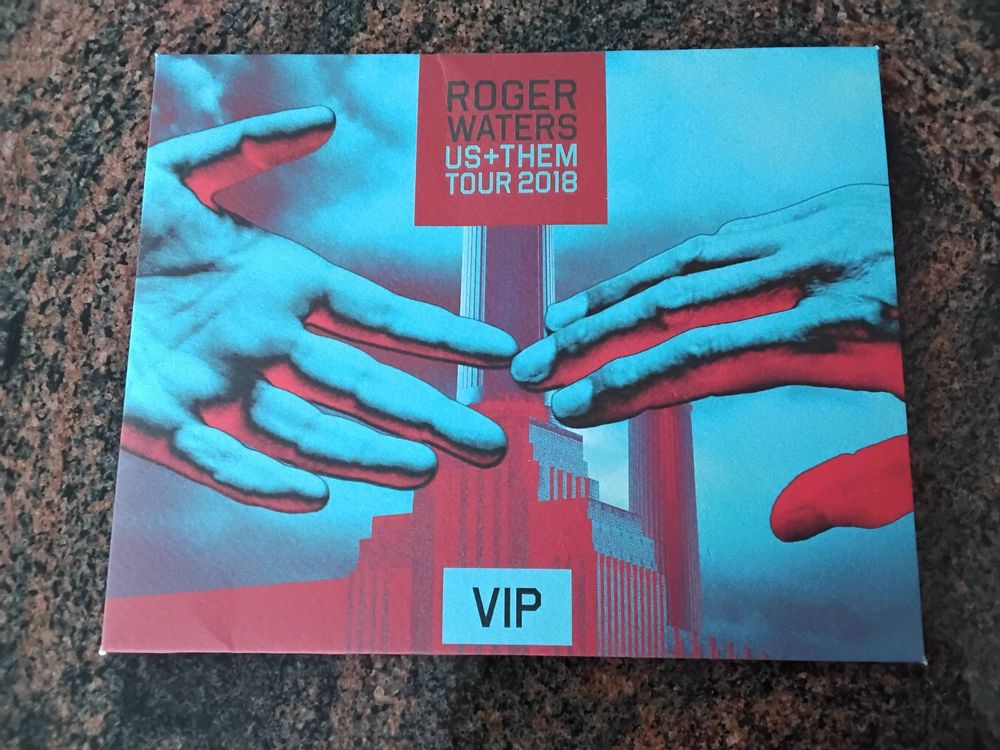 Roger Waters US+THEM Tour 2018 VIP Box mit Fotos! TOP! (Neu (gemäss ...