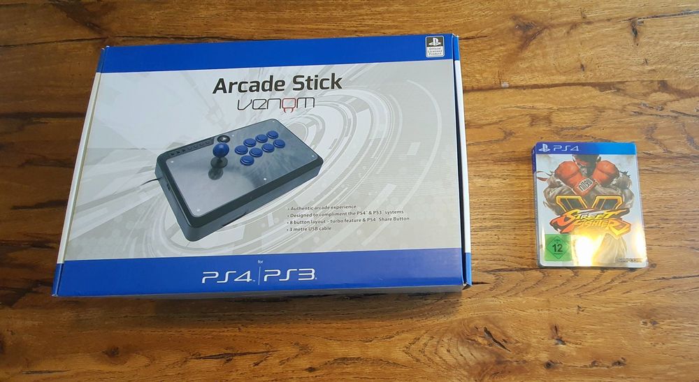 Arcade Stick VENOM + Street Fighter V (Gebraucht) in Reigoldswil für ...