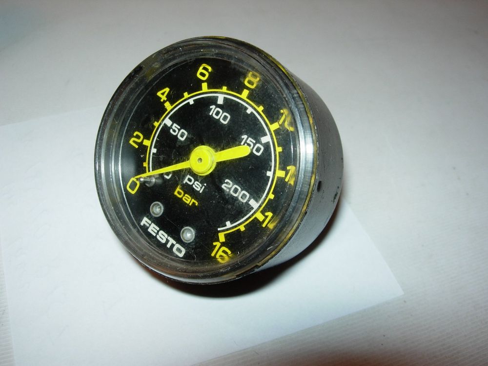 Druckmanometer FESTO 0-16 bar (Gebraucht) in Hagneck für CHF 9 – mit ...