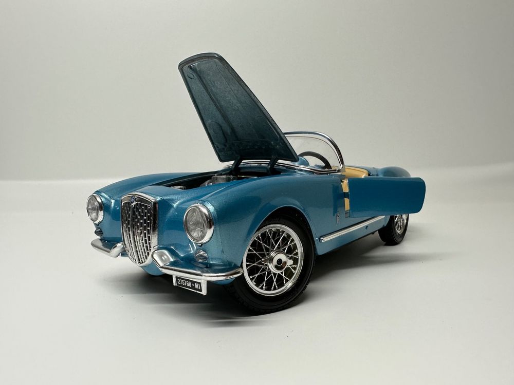 1955 Lancia Aurelia B24 Spider 1:18, blau, Bburago | Acheter sur Ricardo