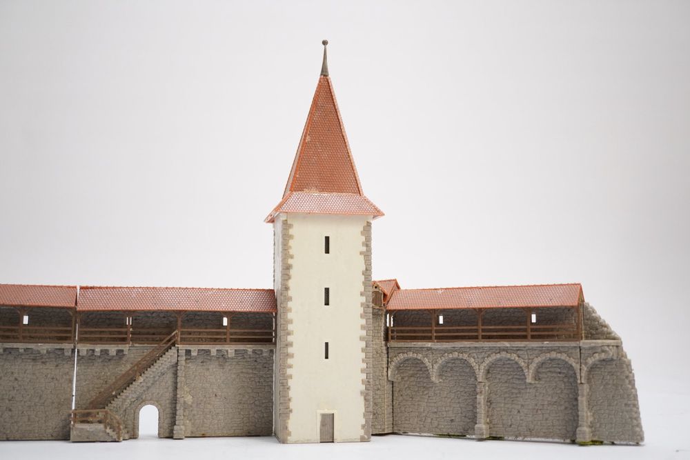 e32 Fertighaus N Stadtmauer Murten | Kaufen auf Ricardo