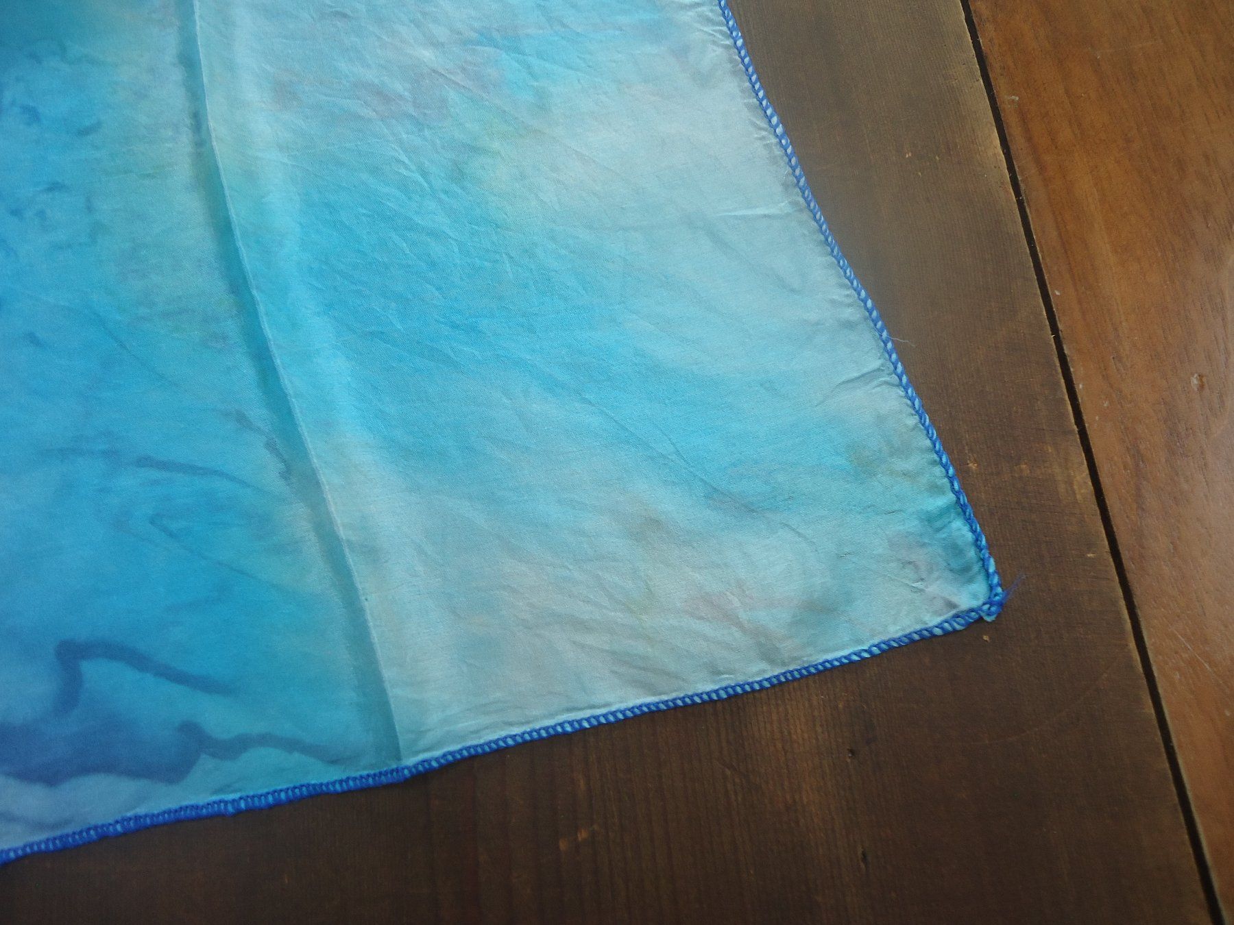 Foulard en soie - Tons de bleu et turquoise (D'occasion) à Vessy pour ...