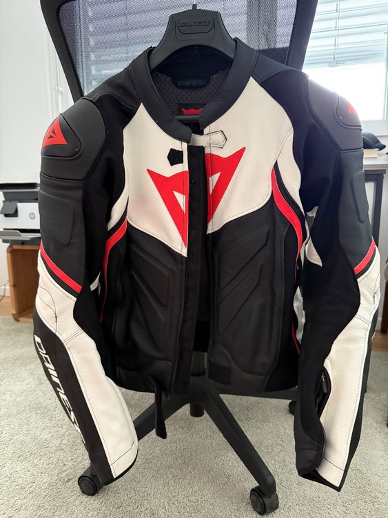 Dainese Leder Kombi 2 Teiler (Gebraucht) in Samstagern für CHF 350 – nur Abholung auf Ricardo kaufen