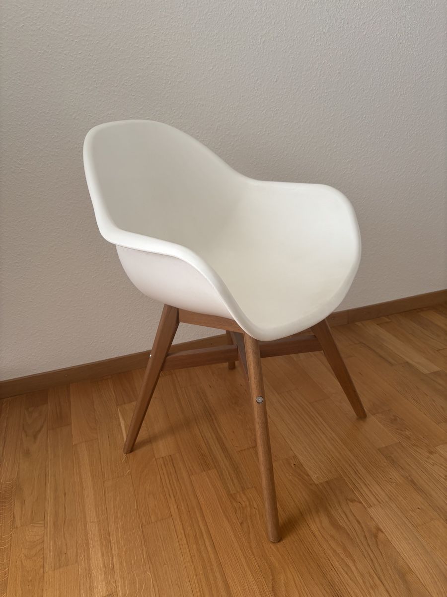 Ikea dinning chair - sale due to move out (Neu (gemäss Beschreibung ...