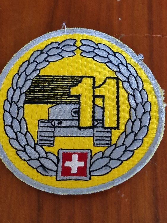 Panzer Abzeichen Panzer Brigade 11 Alt (Gebraucht) in Nyon für CHF 5 ...