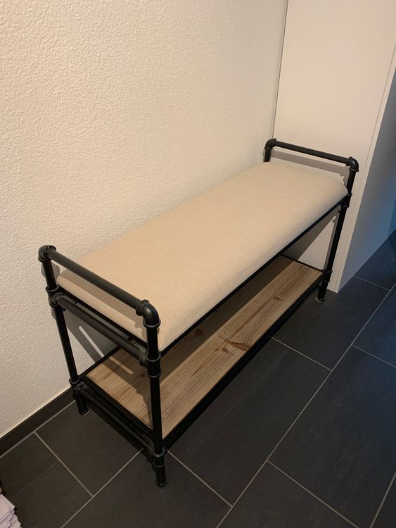 Entree Sitzbank mit Schulfach (Gebraucht) in Zürich für CHF 10 – nur ...
