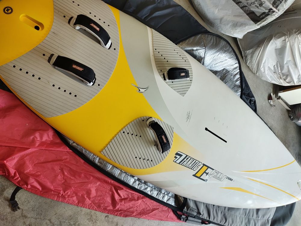 Windsurf board Fanatic E-Ray 200 liter (Gebraucht) in Embrach für CHF ...