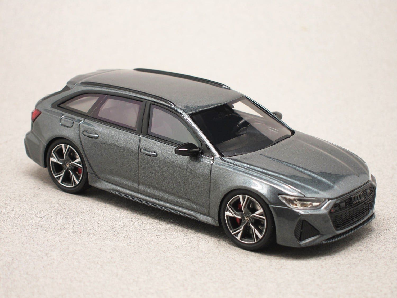 Audi RS6 Avant C8 2019-2025 Daytona grau met. 1:43 von TSM (Neu und ...