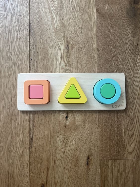 Lovevery Geo Shapes Puzzle (Gebraucht) in Interlaken für CHF 20 – mit ...
