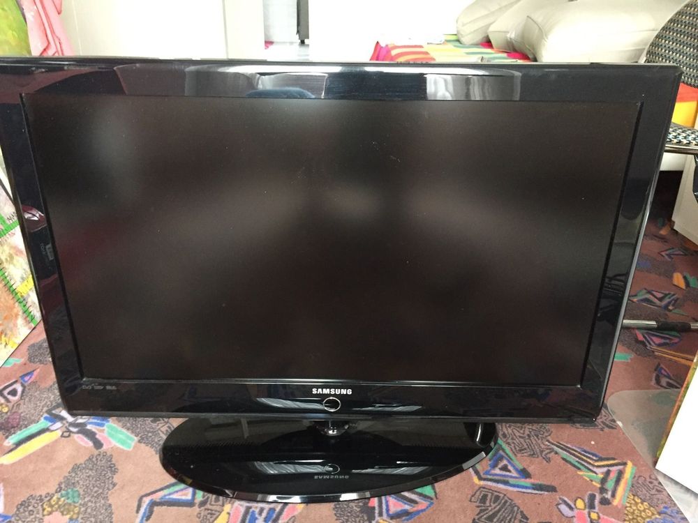 TV-Samsung 42 Zoll (D'occasion) à Ruswil pour CHF 6 – avec livraison ...