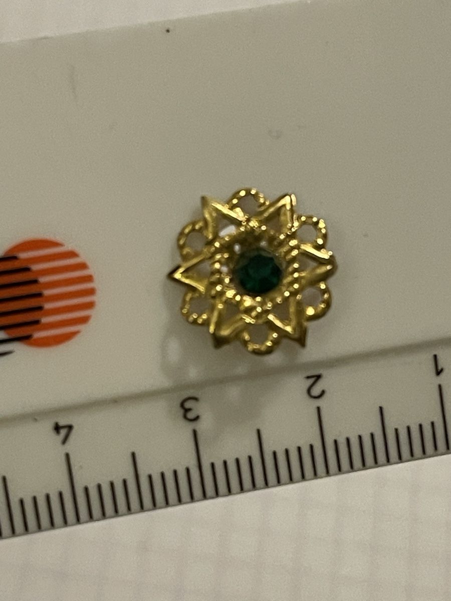 Vieille aiguille plaquée or jaune pierre jade bon état (D'occasion) à ...