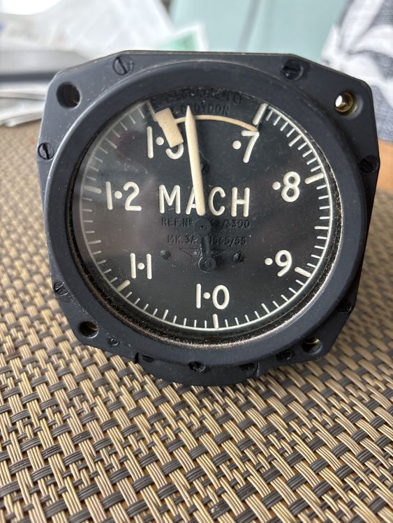 Aviatik - Machmeter z.B. Hawker Hunter (Gebraucht) in Schlieren für CHF ...