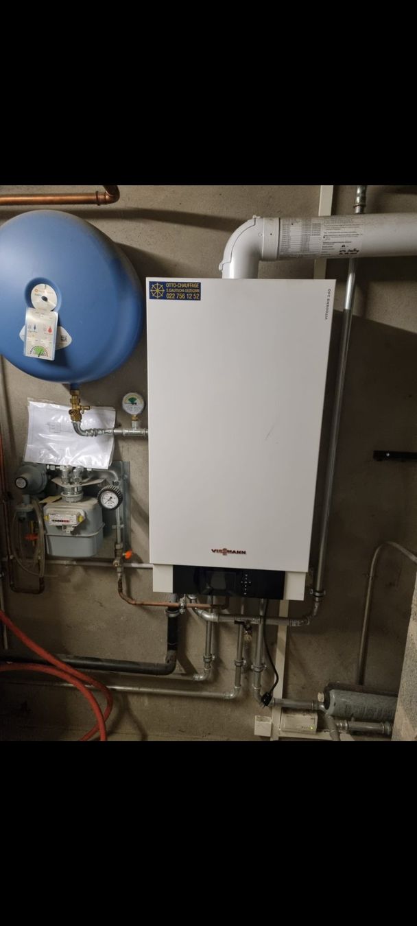 Chaudière Viessmann Vitodens 200 + boiler 👌🏼🔥 eau chaude (Gebraucht) in Laconnex für CHF 500 ...