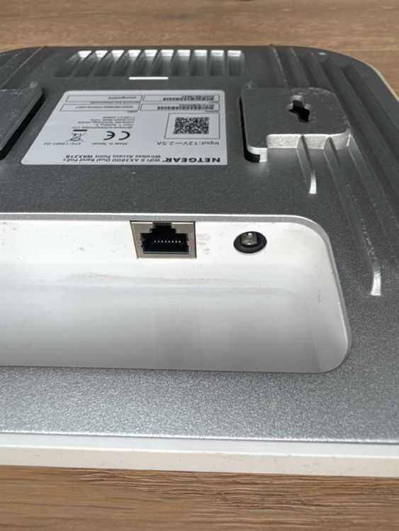 Netgear WiFi 6 AX3600 Access Point WAX218 - Neuwertig! (Gebraucht) in ...