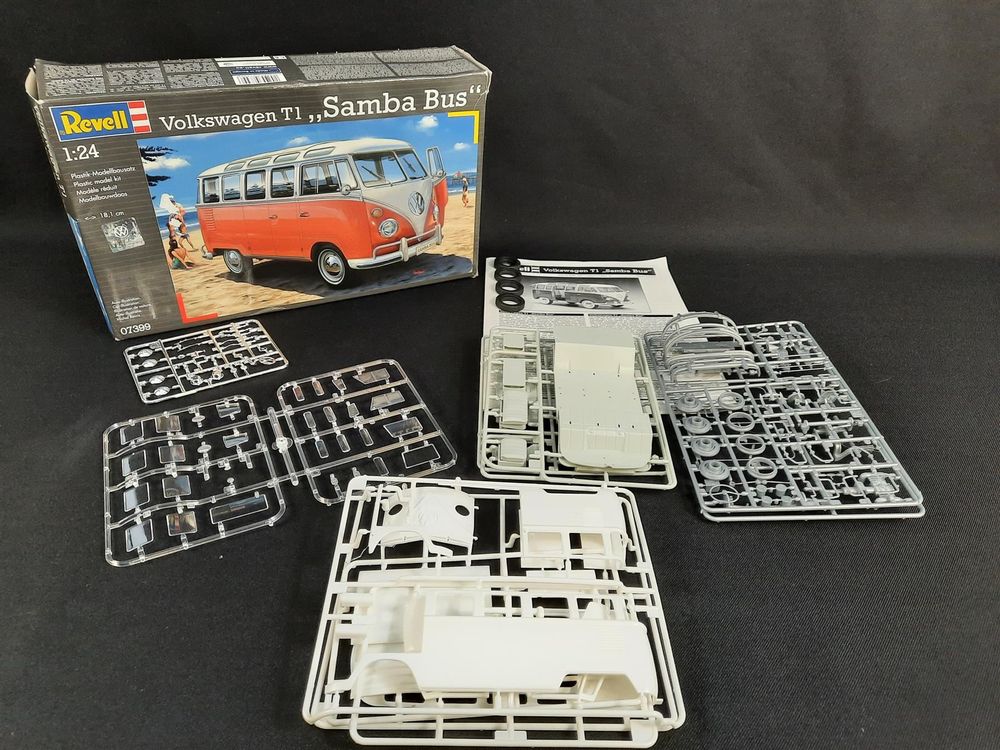 REVELL Volkswagen VW T1 Samba Bus 1:24 | Kaufen auf Ricardo
