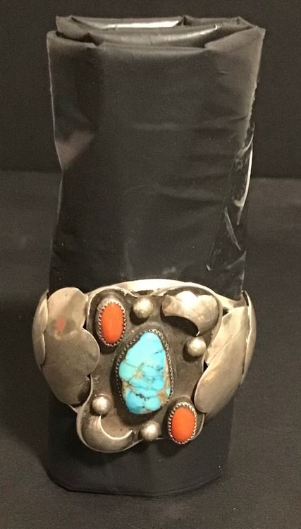 Designer Silber Armreife mit Türkis und Koralle Steinen | Kaufen auf Ricardo