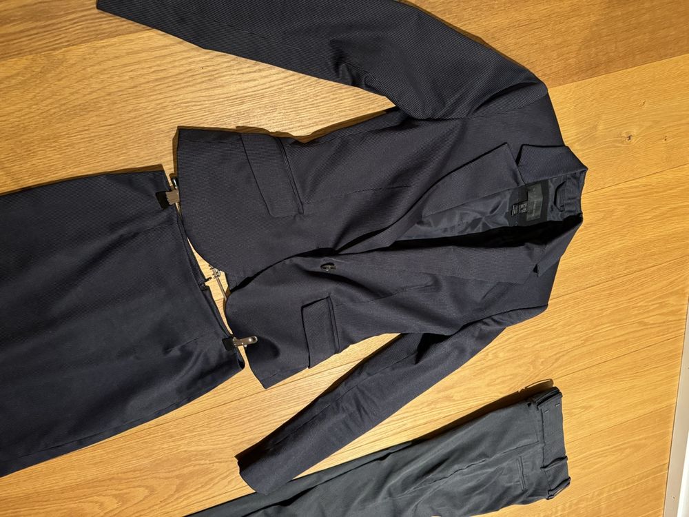 MNG Suit (Gebraucht) in Zürich für CHF 21 – mit Lieferung auf Ricardo kaufen