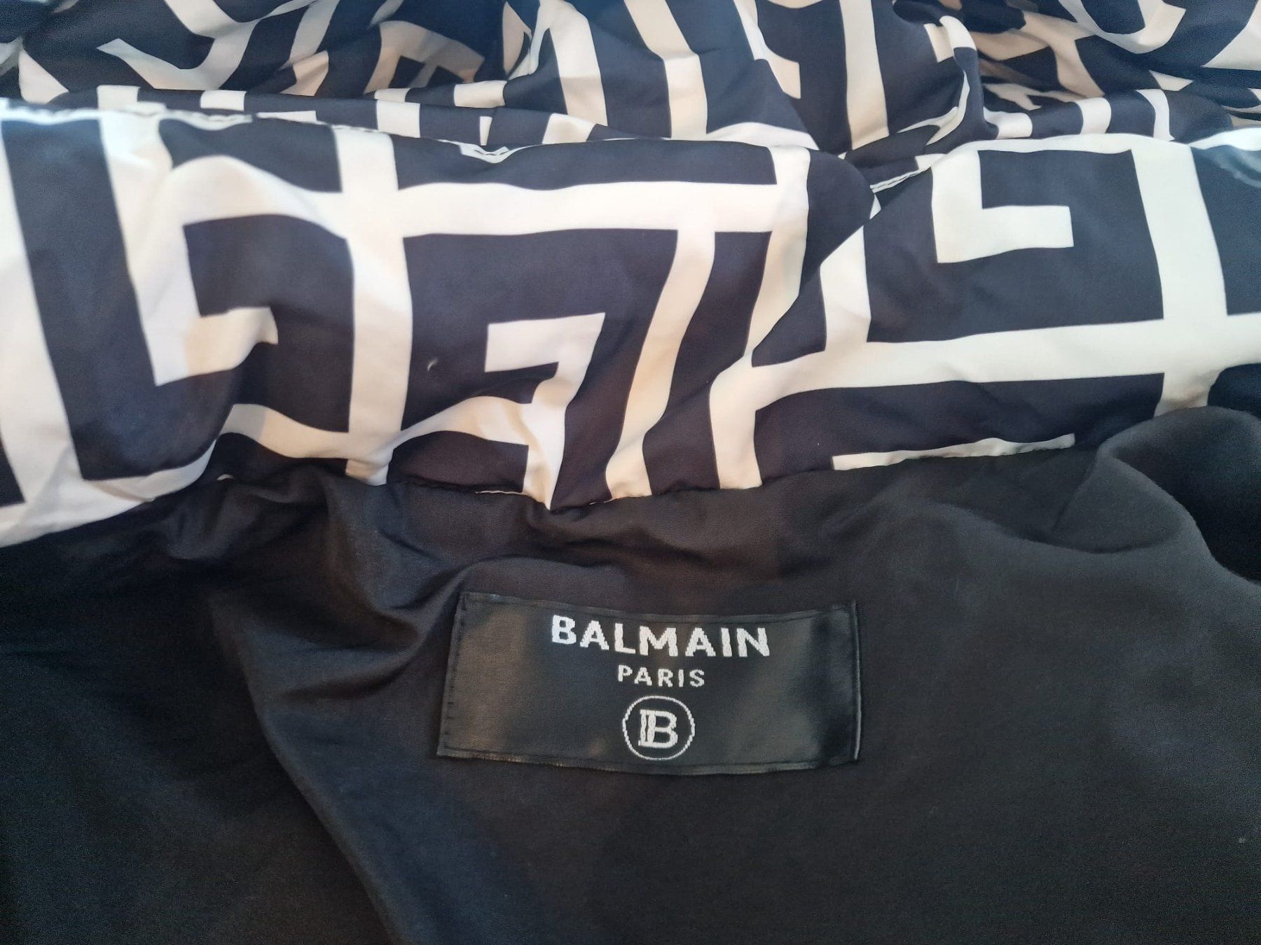 BALMAIN 2-in-1 Weste und Jacke mit Monogramm (Neu (gemäss Beschreibung ...