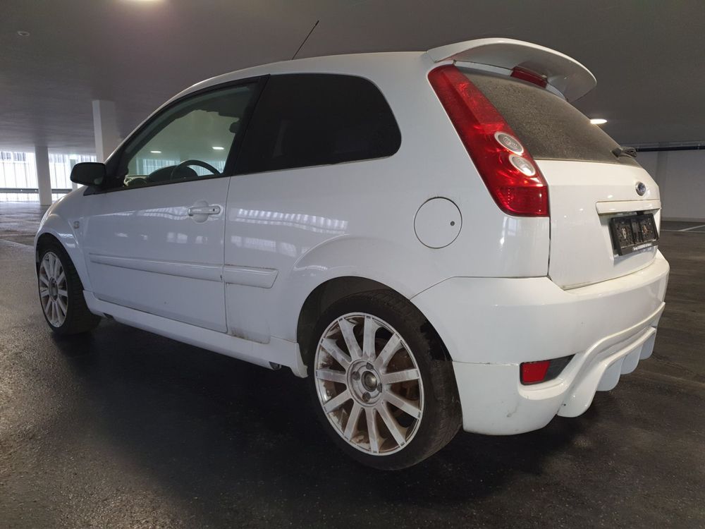 Ford Fiesta ST mit Stoffler Spoileransatz und Auspuffanlage | Kaufen ...