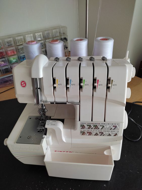 Overlock / Coverlock Singer Professional 5 | Kaufen auf Ricardo