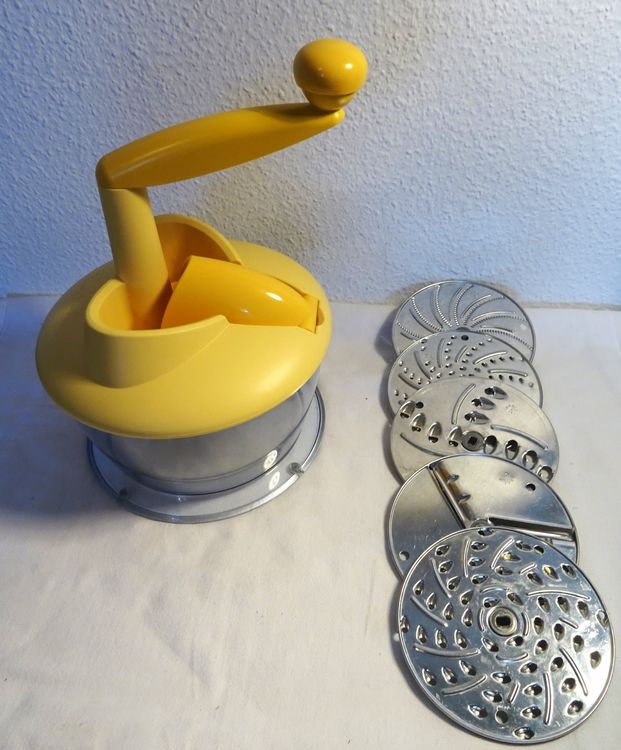 Moulinex Reibe / Raffel mit Kurbel und 5 Einsätzen | Kaufen auf Ricardo