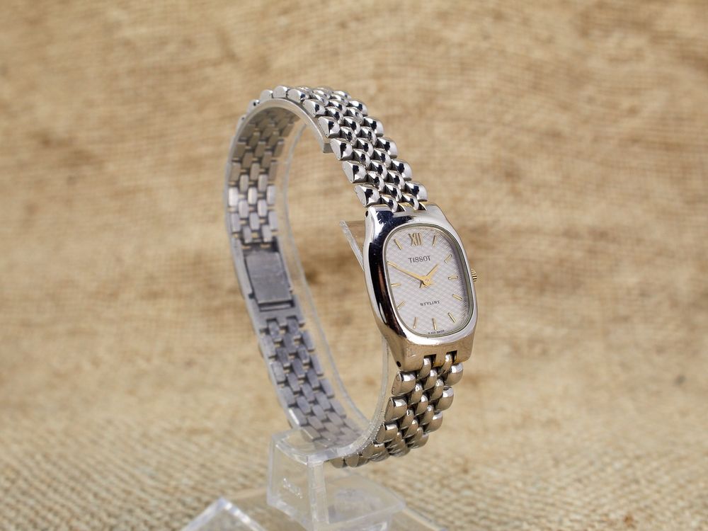 Damen Uhr, Tissot R402, 20 mm (Gebraucht) in Luzern für CHF 103 – mit Lieferung auf Ricardo kaufen