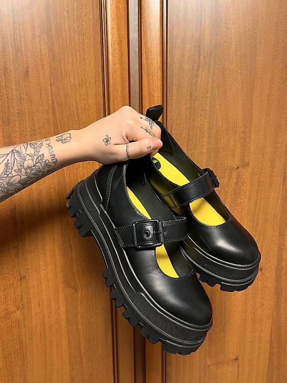 Buffalo Mary Jane (Gebraucht) in Gordola für CHF 50 – nur Abholung auf ...