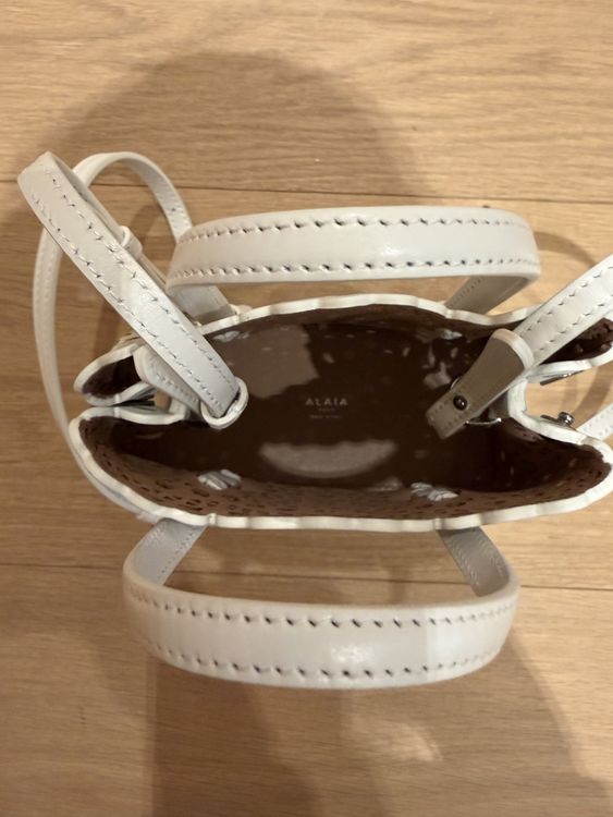 Alaia La Mina 16 Vienne Wave Leather tote bag (Gebraucht) in Zürich für ...