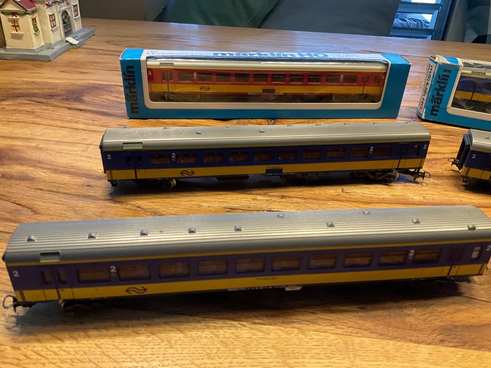 Märklin 3326/ NS 1631, Analog mit 6 Personenwagen (Neu und originalverpackt) in Triesenberg für ...