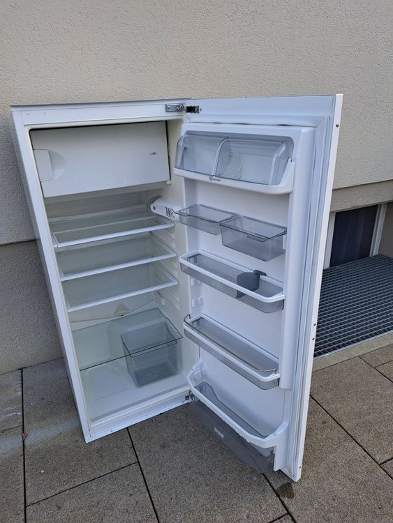 Elegantes Kühlschrank Mit Gefrierfach Gebraucht Ebenbild