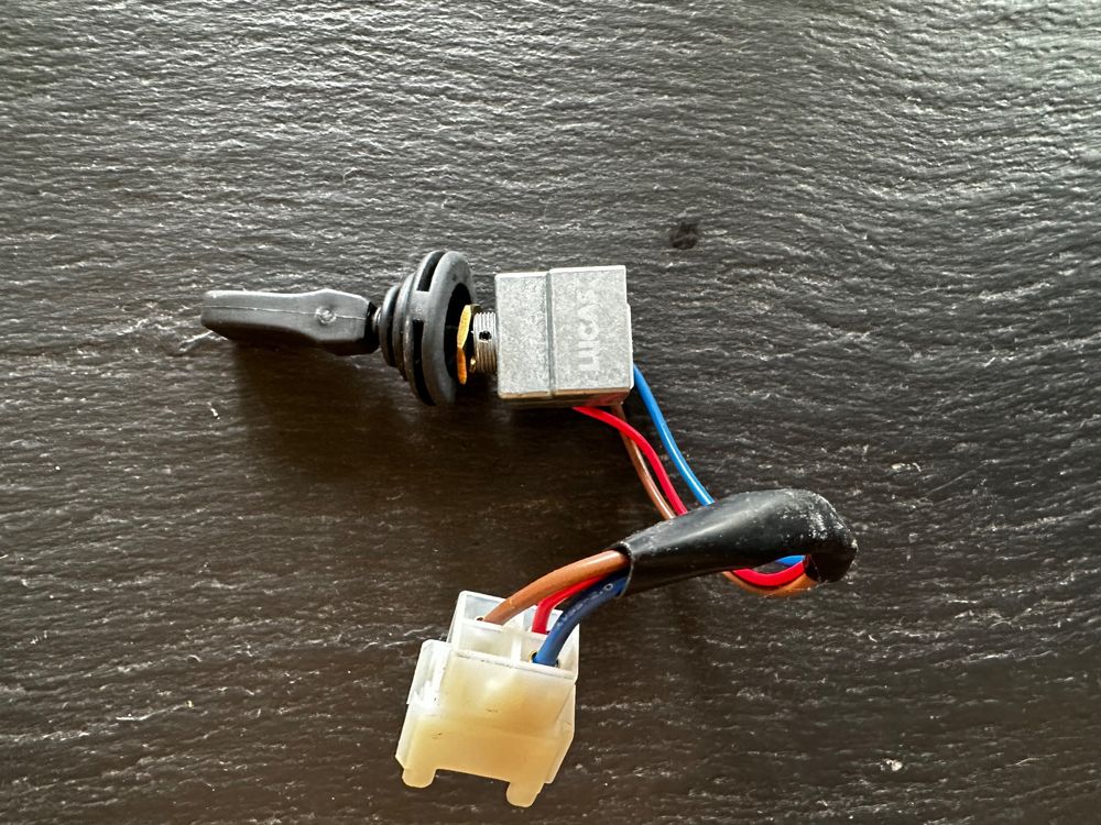 Lichtschalter Defender (Gebraucht) in Rossrüti für CHF 15 – mit ...
